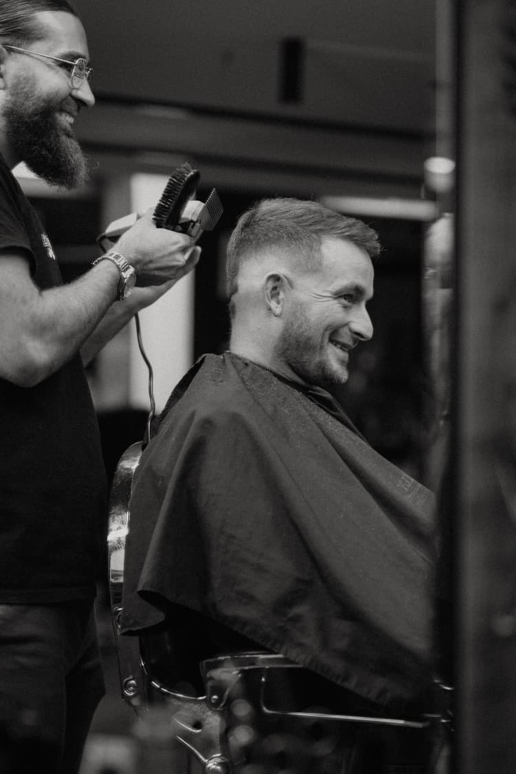 Légende du Barbier | Barbier à Lausanne – Réservation en ligne