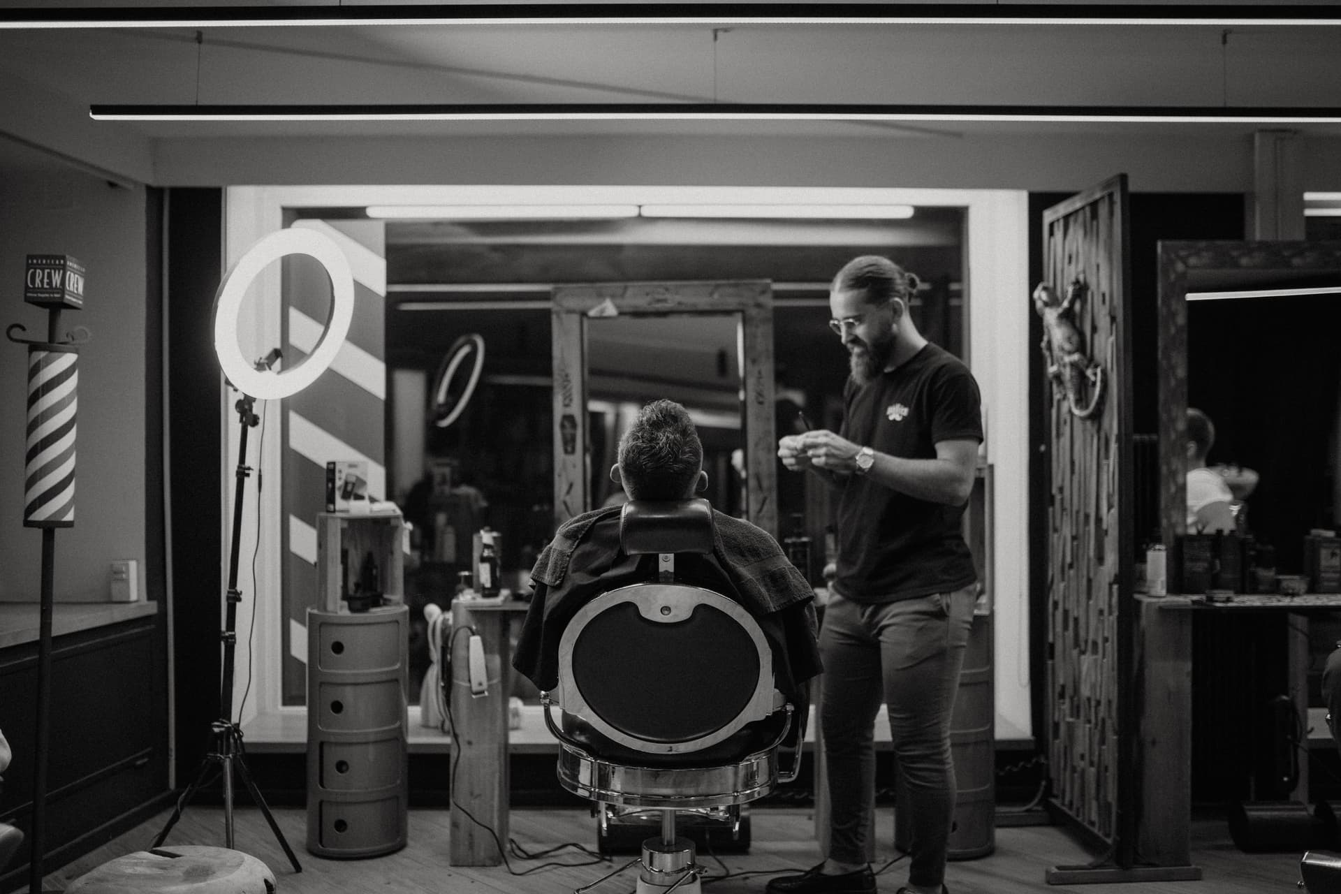 Légende du Barbier | Meilleur Barbier à Lausanne - Coupe Homme & Barbe